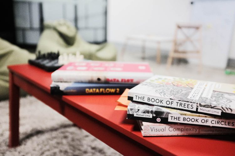 The big list of data visualisation books | VISUALISE.TODAY